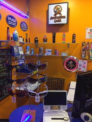 NYC TAN - Updated November 2025 - 13 Reviews - 10 Akron Plz, Staten ...