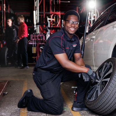 DISCOUNT TIRE - Updated October 2025 - 27 Photos & 93 Reviews - 16407 ...