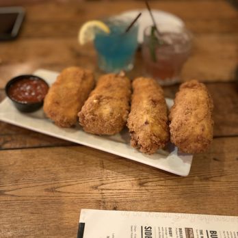 DIGBY’S PUB AND PATIO - Updated June 2025 - 251 Photos & 150 Reviews ...