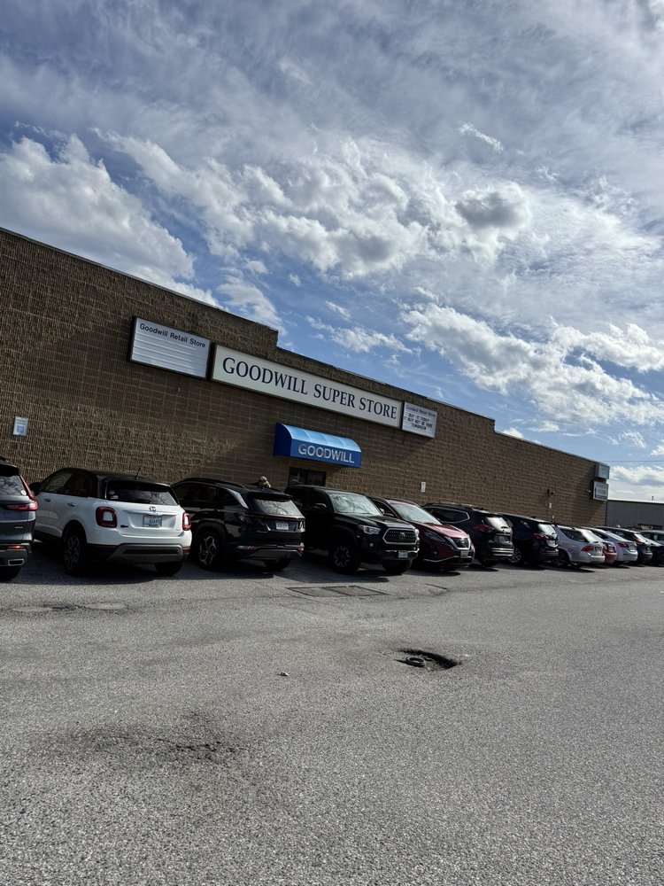 GOODWILL RETAIL STORE AND DONATION CENTER - Updated December 2025 - 18 ...