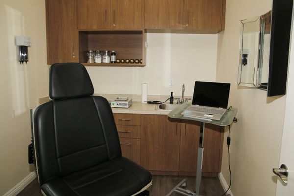 GRACE KIM AUSTIN, MD - Updated December 2025 - 32 Photos & 33 Reviews ...