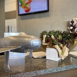 JET RUNWAY CAFE - Updated July 2025 - 1773 Photos & 936 Reviews - 5540 ...