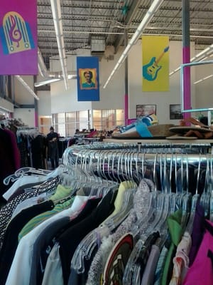 OUT OF THE CLOSET - COLUMBUS - 19 Photos & 33 Reviews - 1230 N High St ...