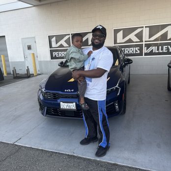 PERRIS VALLEY KIA - Updated January 2026 - 94 Photos & 279 Reviews ...