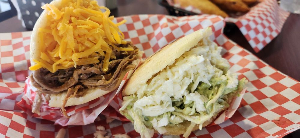 LEIAH VENEZUELAN FOOD - Updated December 2025 - 21 Photos - 12066 ...