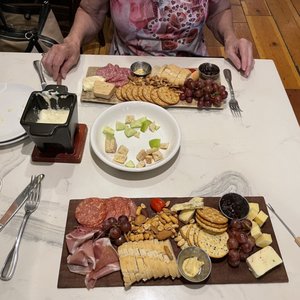 THE TOM X PUB - 83 Photos & 118 Reviews - 100 Tom X Rd, East ...