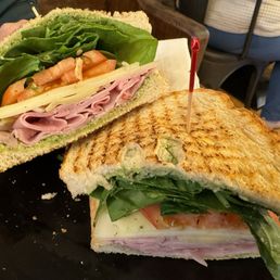 BETWEEN THE BRICKS - Updated December 2025 - 54 Photos & 48 Reviews ...