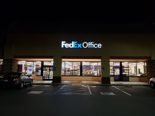 FEDEX OFFICE PRINT & SHIP CENTER - Updated August 2025 - 19 Photos ...