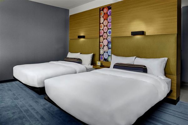 ALOFT AUSTIN AT THE DOMAIN - Updated September 2025 - 129 Photos & 181 ...