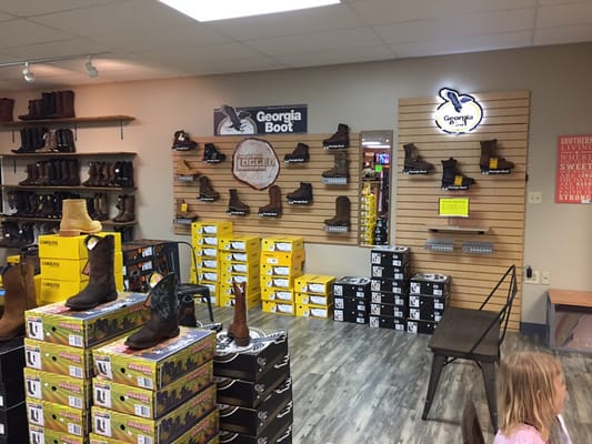 BOOT-VIL - Updated January 2026 - 14 Photos & 11 Reviews - 8633 ...