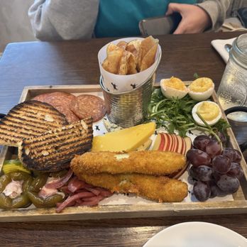 WHITE DOG CAFE - HAVERFORD - Updated December 2025 - 408 Photos & 330 ...