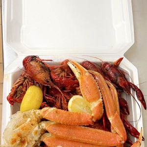 THE RIVERSIDE SEAFOOD AND GRILL - Updated March 2025 - 64 Photos & 37 ...