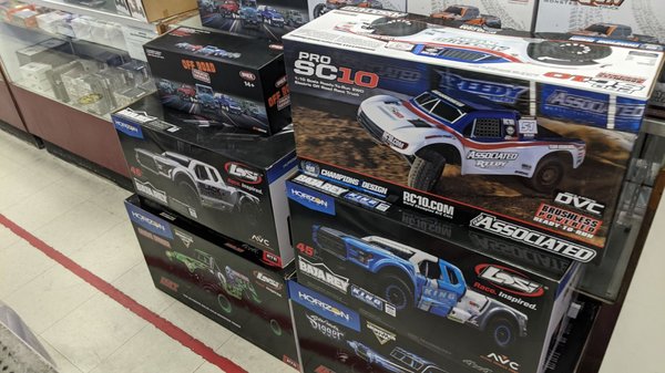 DISCOUNT HOBBY WAREHOUSE - Updated January 2025 - 41 Photos & 180 ...
