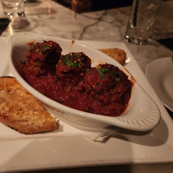 VITELLO’S RESTAURANT - Updated May 2025 - 633 Photos & 1270 Reviews ...