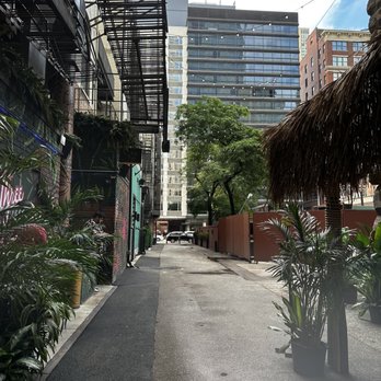 THREE DOTS AND A DASH - 5381 Photos & 3869 Reviews - 435 N Clark St ...