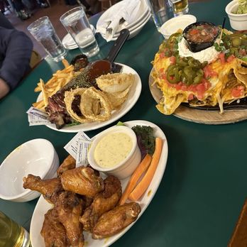 RED LION - Updated January 2025 - 248 Photos & 396 Reviews - 304 Bridge ...