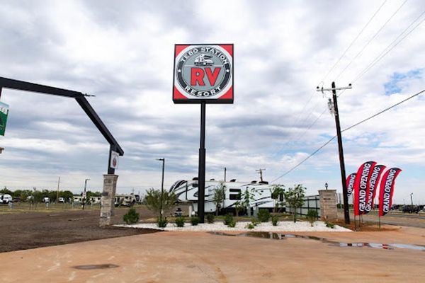 TEBO STATION RV RESORT - Updated October 2025 - 15 Photos - 354 S ...