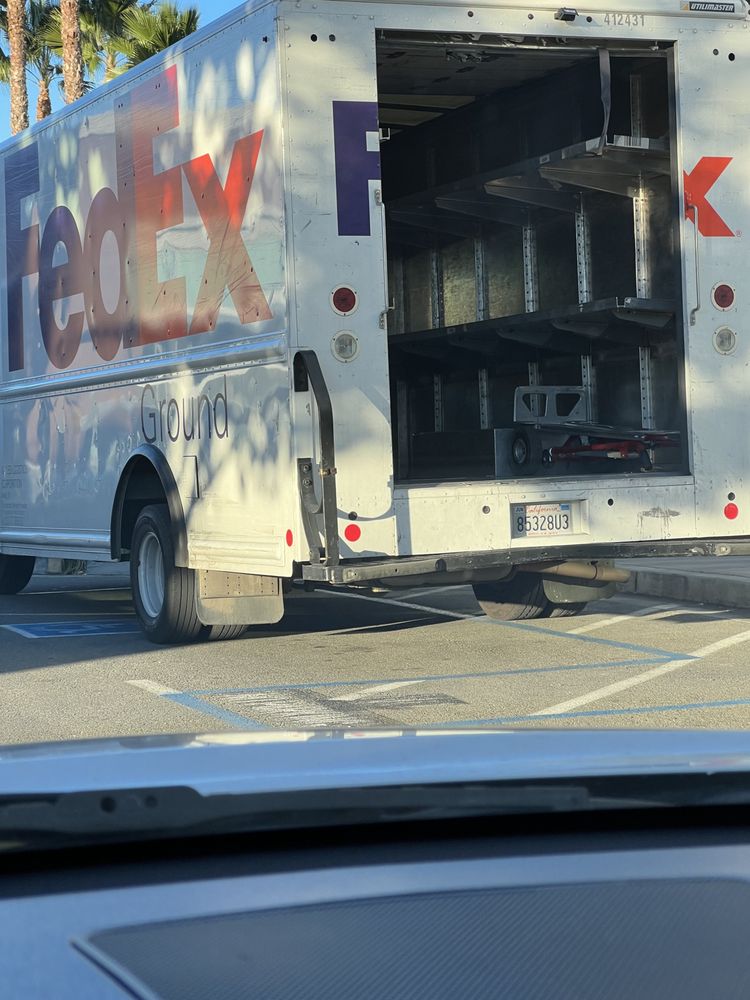 FEDEX OFFICE PRINT & SHIP CENTER - Updated December 2025 - 17 Photos ...