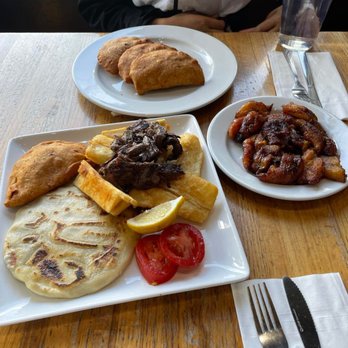 BALOMPIE CAFE NO 3 - Updated September 2024 - 456 Photos & 466 Reviews ...