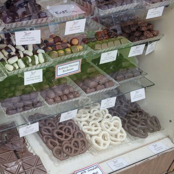 SUPREME NUT & CANDY - Updated November 2025 - 22 Photos & 15 Reviews ...