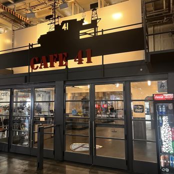 CAFE 41 - Updated December 2025 - 17 Photos - 41 Navy Pier, San Diego ...