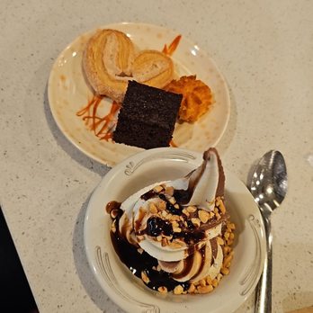 FEAST BUFFET - Updated October 2025 - 108 Photos & 93 Reviews - 1428 N ...