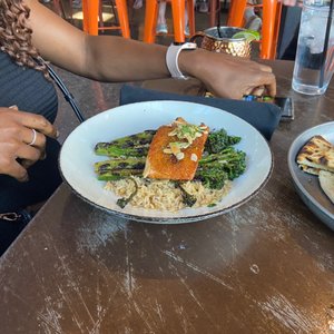 DIERKS BENTLEY’S WHISKEY ROW - 733 Photos & 1162 Reviews - 323 N ...