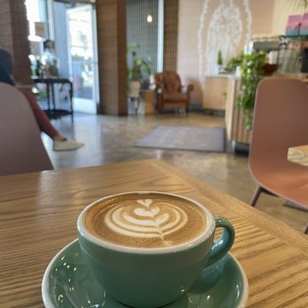 LA MO - Updated February 2025 - 328 Photos & 232 Reviews - 310 E Main ...