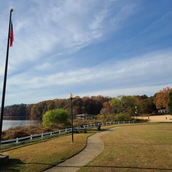 CAUBLE PARK AT ACWORTH BEACH - Updated October 2025 - 76 Photos & 14 ...