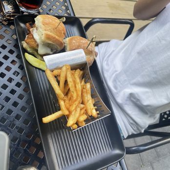 TAP ROOM - Updated August 2025 - 507 Photos & 437 Reviews - 114 W Main ...