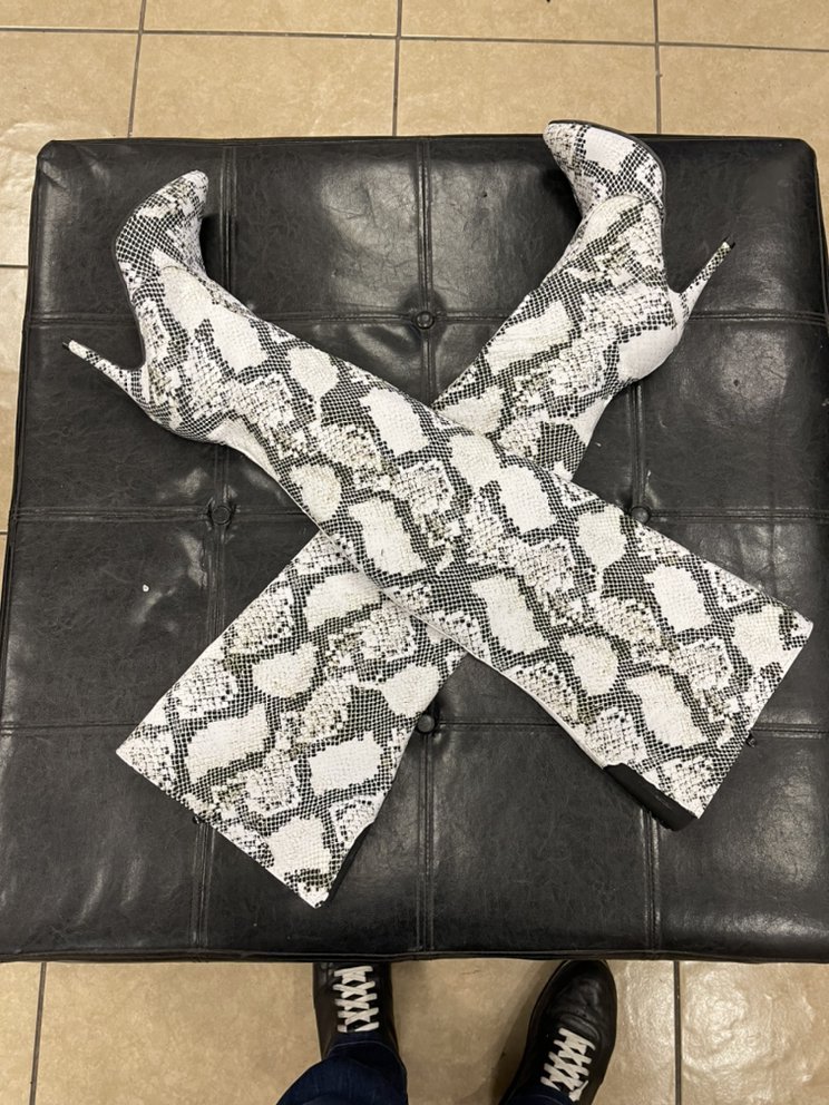 SHOEBER - HOLLYWOOD - Updated May 2025 - 14 Photos - Los Angeles ...