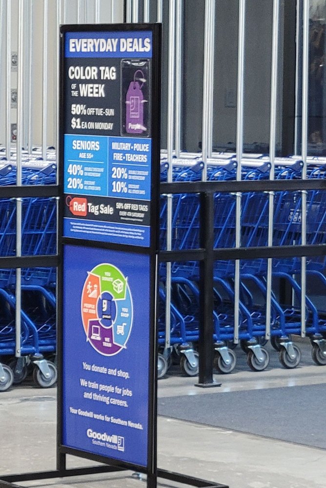 GOODWILL THRIFT STORE & DONATION CENTER - Updated April 2024 - 15 ...