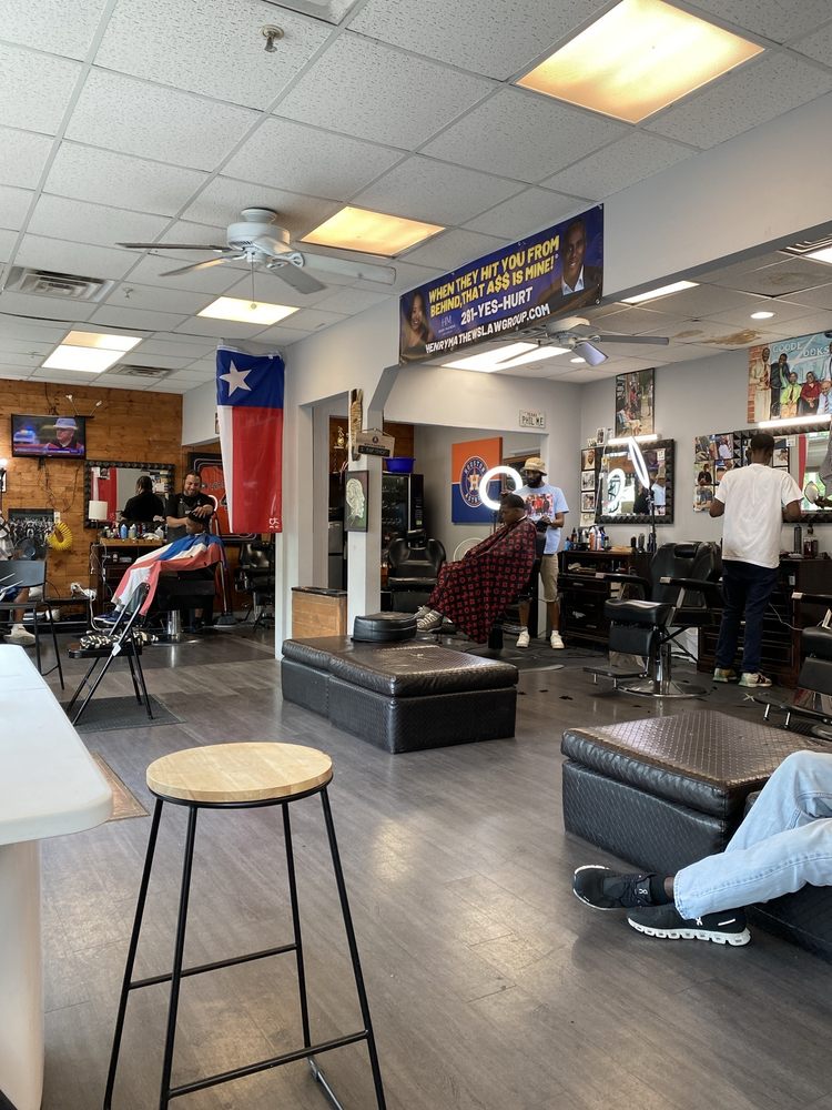 GOODE LOOKS BARBERSHOP - Updated November 2025 - 25 Reviews & 91 Photos ...