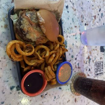 POUNDS - Updated December 2025 - 137 Photos & 148 Reviews - 6 Broadway ...