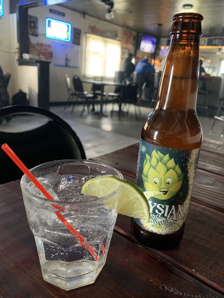 HI-WA-HUT TAVERN - Updated December 2025 - 924 W South St, Lebanon ...