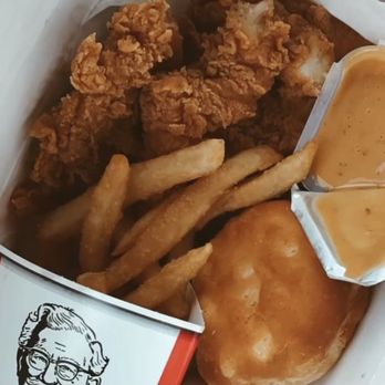 KFC - Updated March 2025 - 12 Photos - 300 Burnside Ave, East Hartford ...