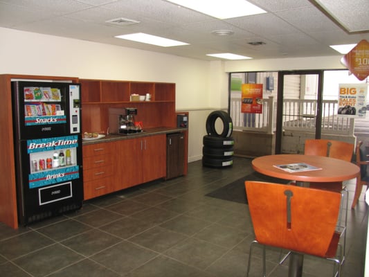 GEORGE WALL FORD - Updated December 2025 - 17 Photos & 65 Reviews - 700 ...