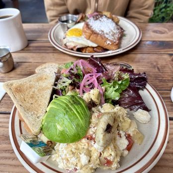 THE MONT - Updated January 2025 - 127 Photos & 115 Reviews - 2411 SE ...