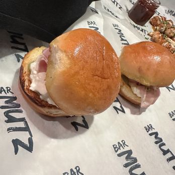 BAR MUTZ - Updated October 2025 - 306 Photos & 73 Reviews - 90 Center ...