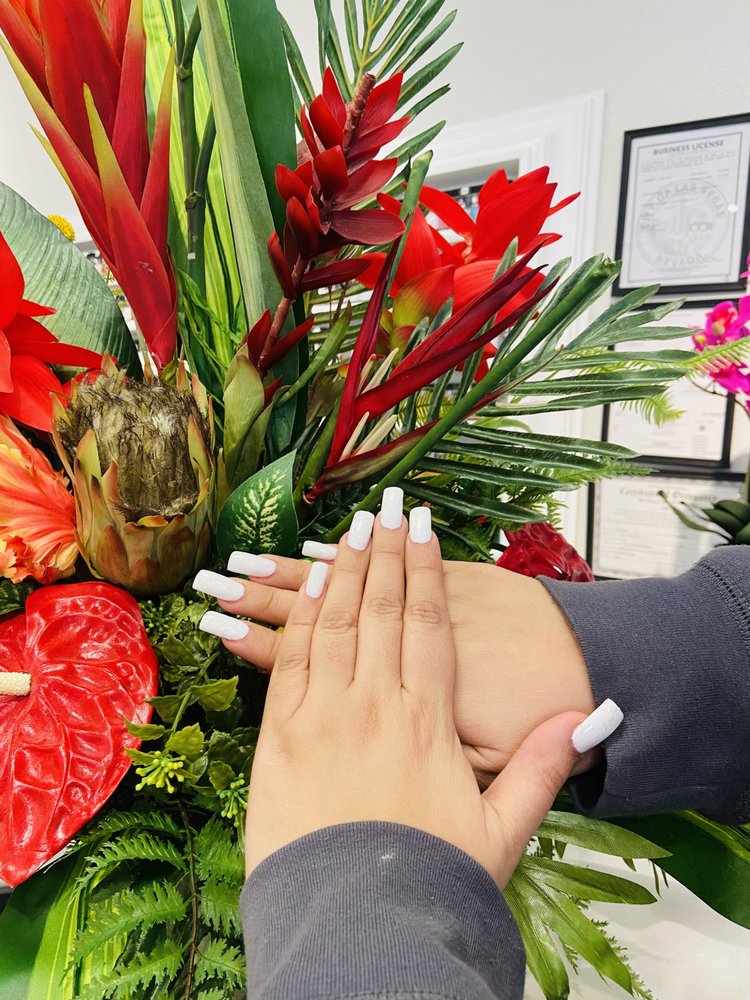 LA BONITA NAILS - Updated January 2025 - 88 Photos & 16 Reviews - 4441 ...