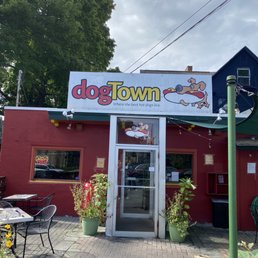 DOGTOWN - Updated January 2026 - 605 Photos & 893 Reviews - 691 Monroe ...