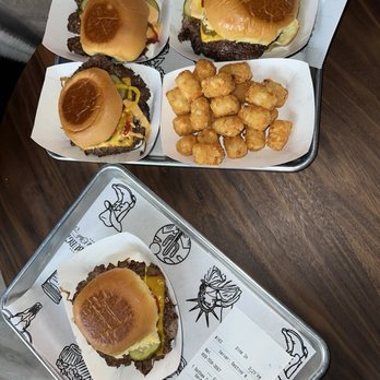 GOTHAM BURGER SOCIAL CLUB - Updated April 2024 - 133 Photos & 54 ...