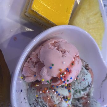 DRAGON BUFFET - Updated December 2025 - 117 Photos & 49 Reviews - 8230 ...