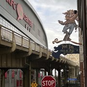 TROLL PUB UNDER THE BRIDGE - 702 Photos & 647 Reviews - American ...