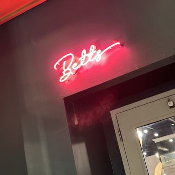 BETTS - Updated December 2025 - 269 Photos & 212 Reviews - 2000 E 9th ...