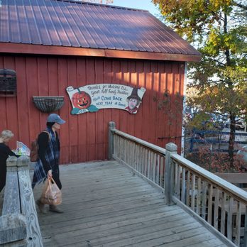 VALA’S PUMPKIN PATCH - Updated September 2025 - 416 Photos & 183 ...