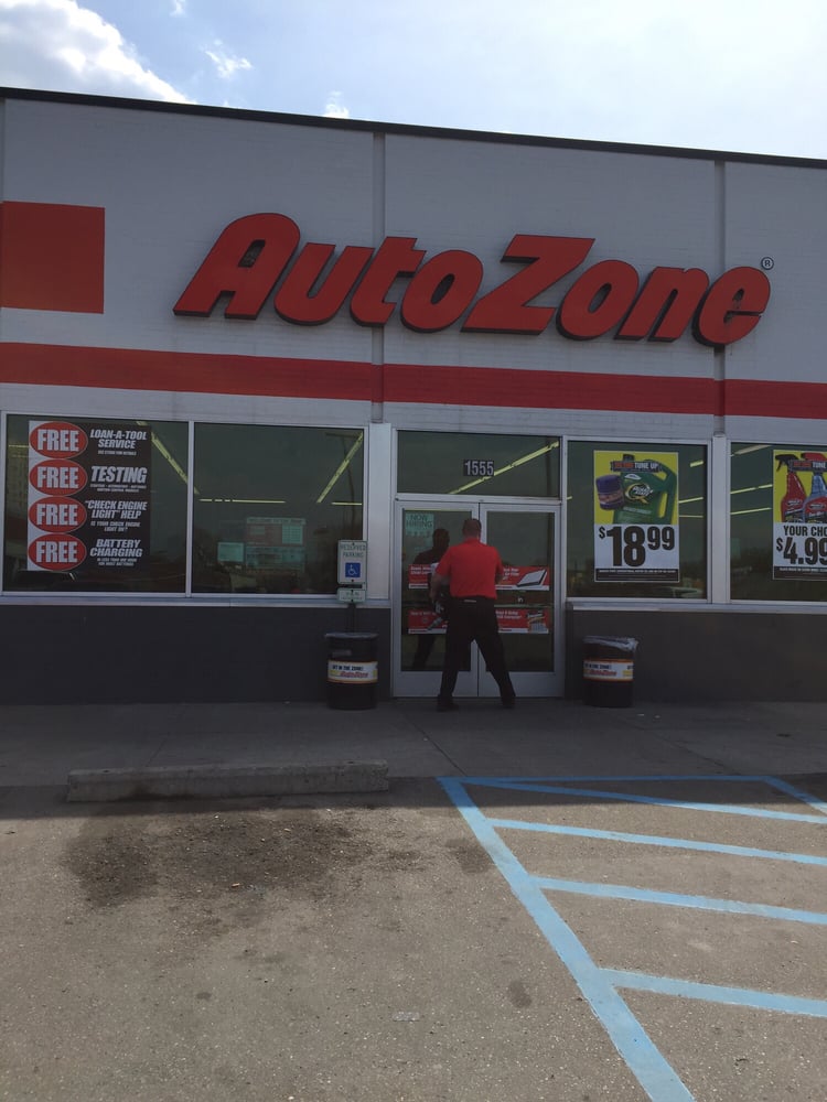 AUTOZONE - Updated January 2026 - 1555 Fort St, Lincoln Park, Michigan ...