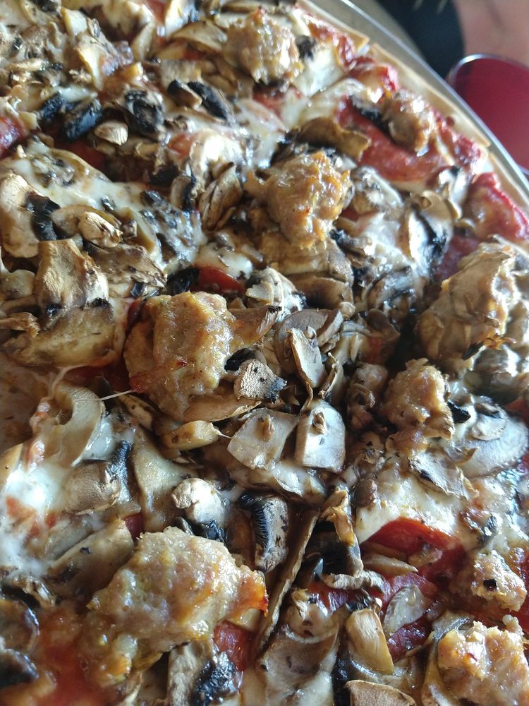 ROADHOUSE PIZZA - 47 Photos & 39 Reviews - 102 Watson St, Ripon ...