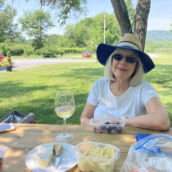 TWO TWISTED POSTS WINERY - Updated March 2025 - 126 Photos & 78 Reviews ...