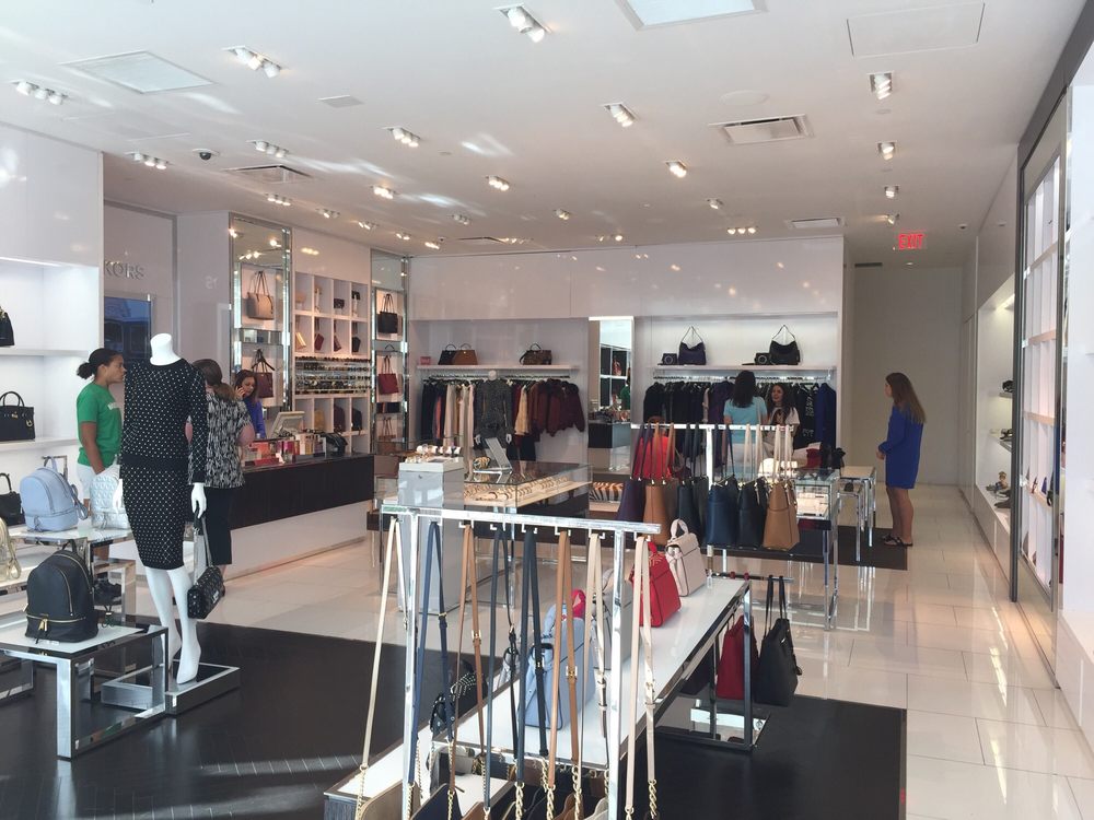 MICHAEL KORS - 2905 E Skyline Dr, Tucson, Arizona - Watches - Phone ...